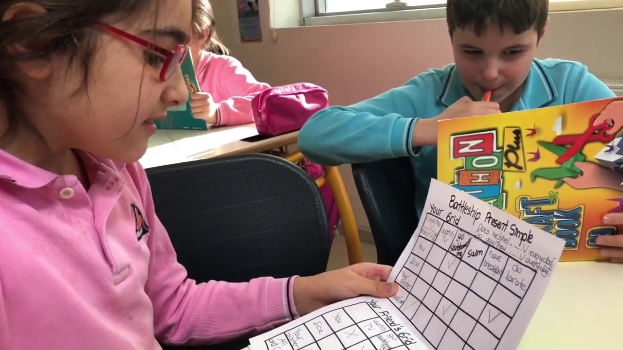 4B BATTLESHIPS GAME/SIMPLE PRESENT TENSE - YouTube