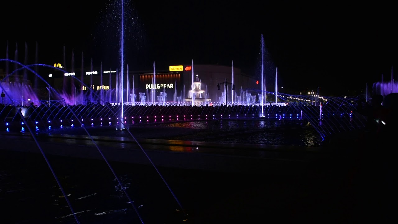 Water show Oct 13, 2018 (part 1) - YouTube