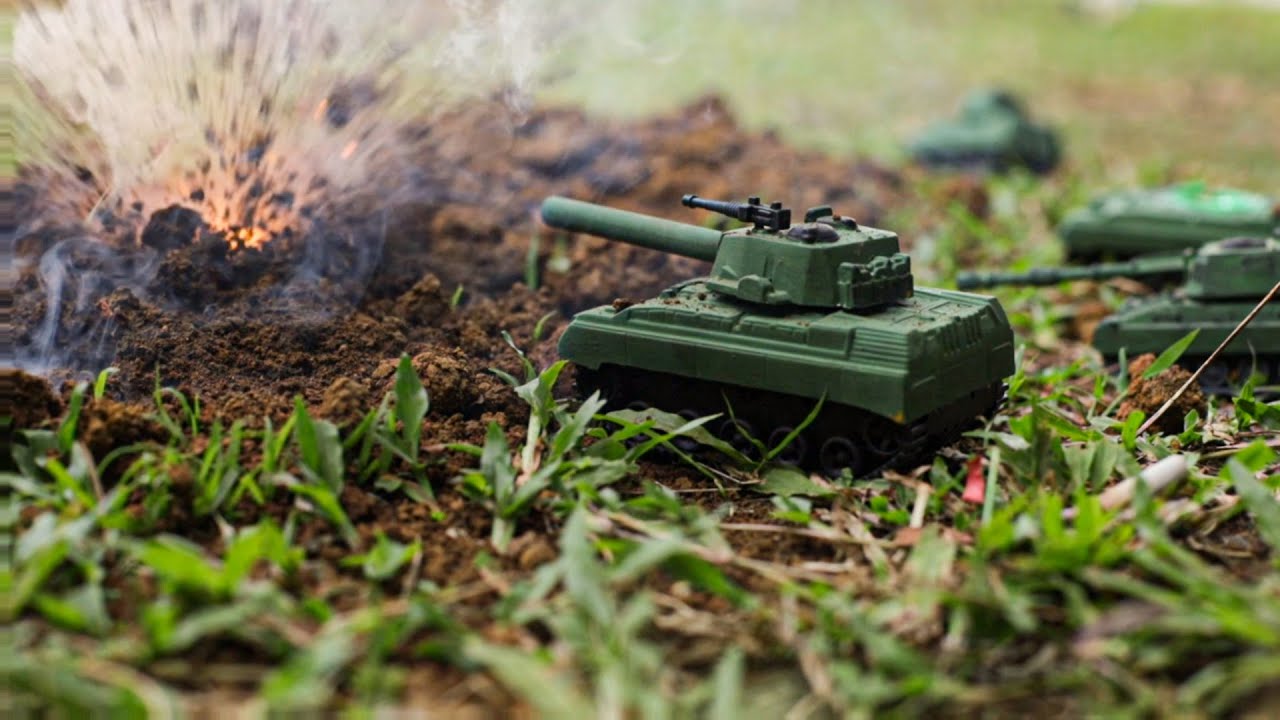 ARMY MEN | TOY WARS : NO WAY TO RUN | part 1 | STOP MOTION - YouTube