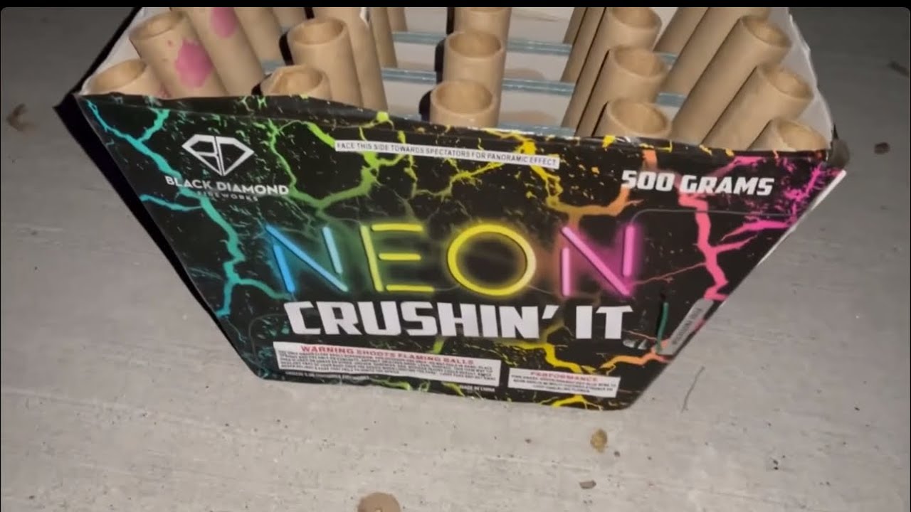 NEON Crushin’ IT 500g BANGER By Black Diamond & Pro Fireworks 💎🖤💥 - YouTube