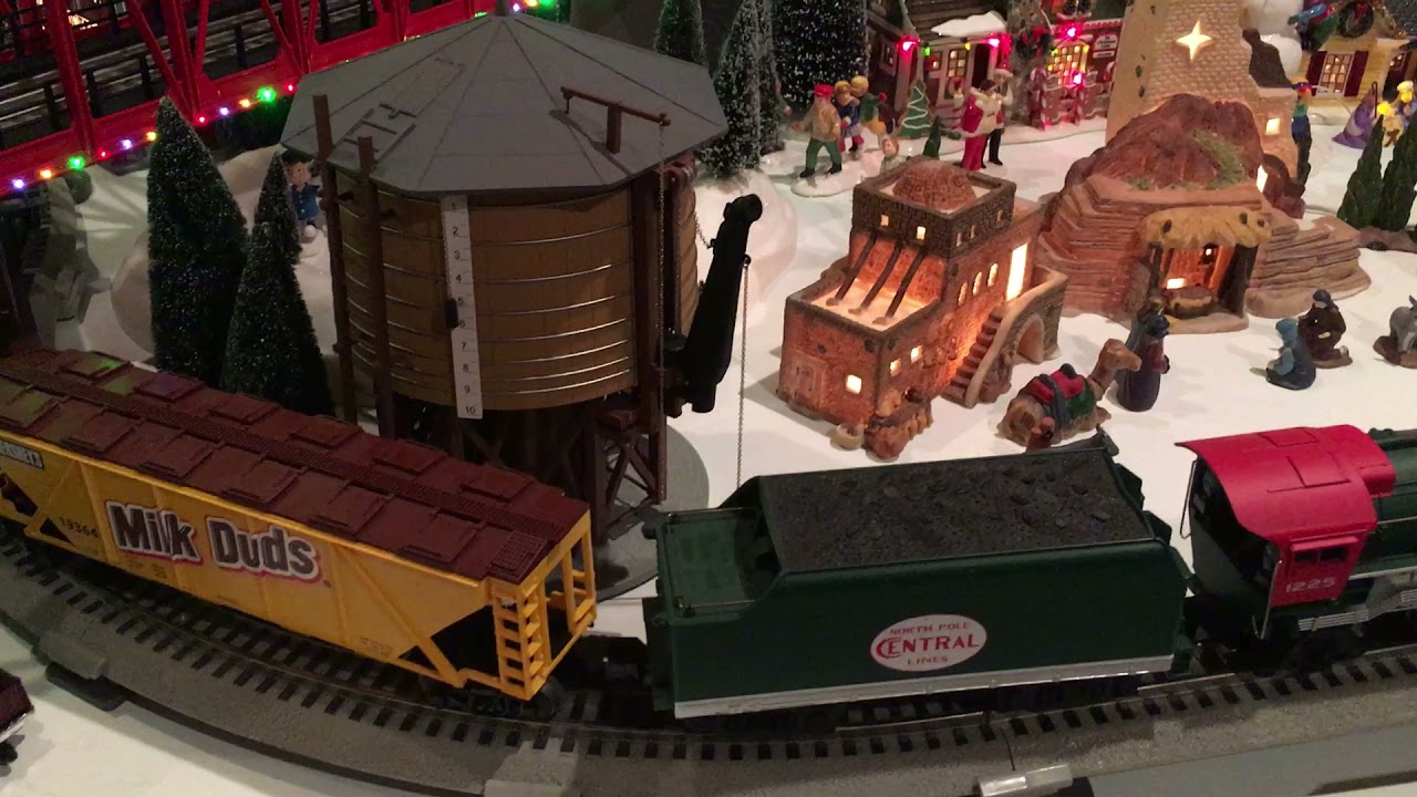 Tour of the Finished Layout - 2021 Lionel Christmas Train and Village ...