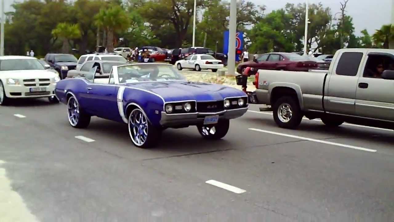 442 Olds. Cutlass, Dodge Magnum, and 2 Dodge Chargers - YouTube