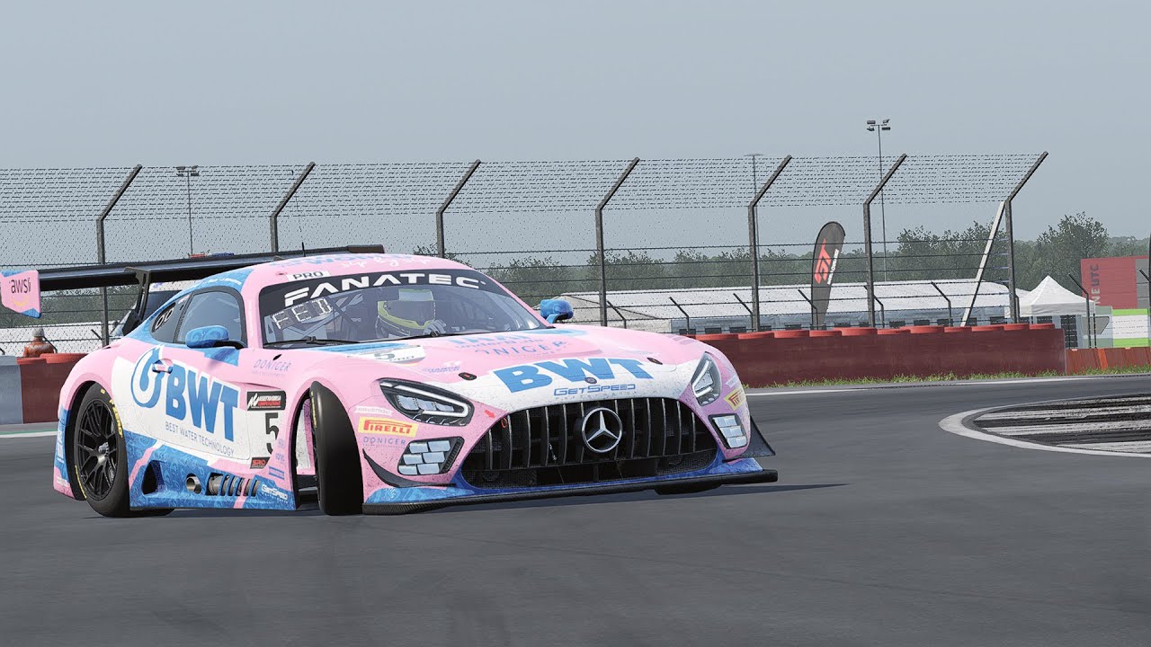 Low Fuel Motorsport | SILVERSTONE Circuit | Mercedes-AMG GT3 - YouTube