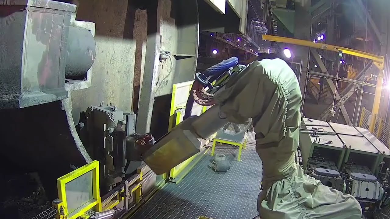 05 - PolyLADLE: Robotic cell for ladle sliding gate maintenance. - YouTube