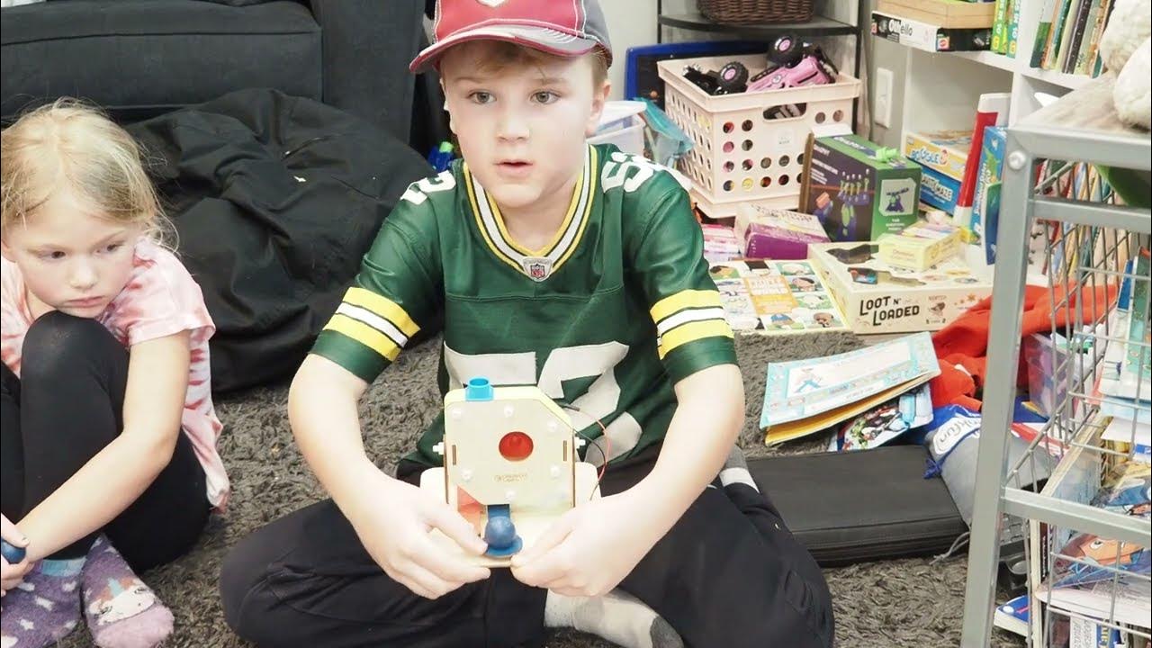 @CrunchLabs Box #10: unboxing the AIR BALL GAME! - YouTube