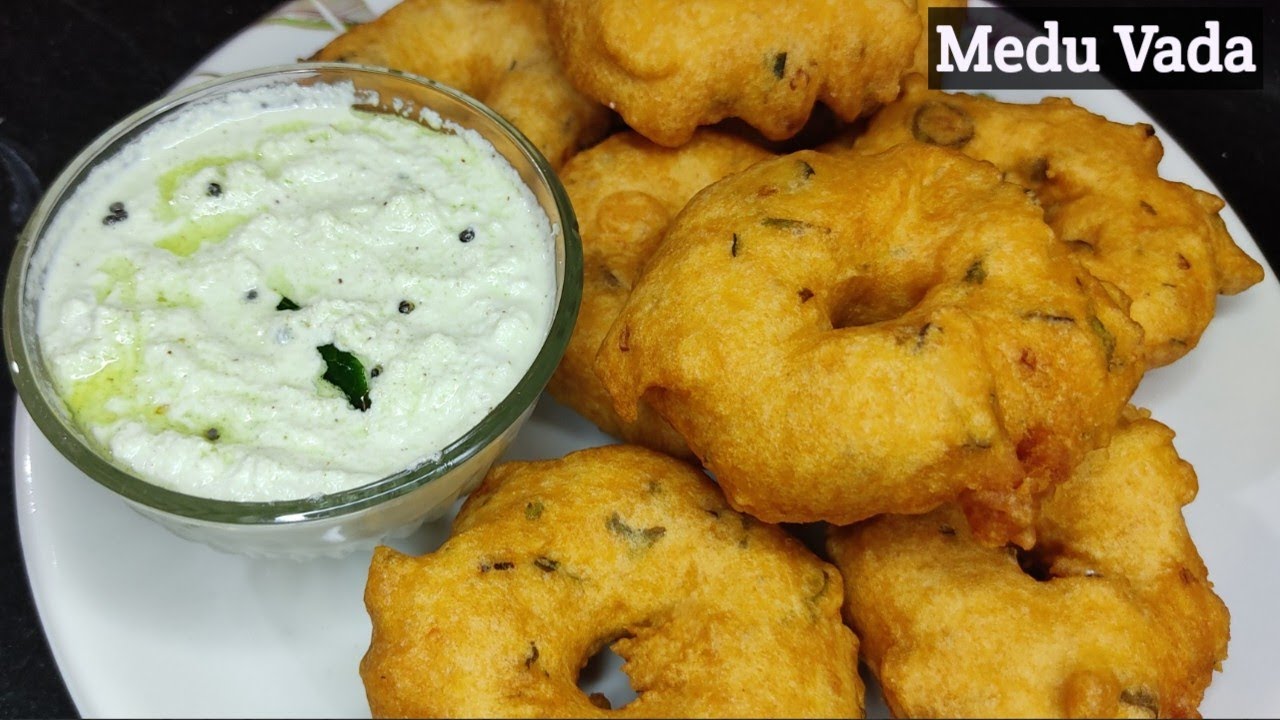 How To Make Medu Vada || Urad Dal Ka Vada || Uddina Vada || मेदू वड़ा ...