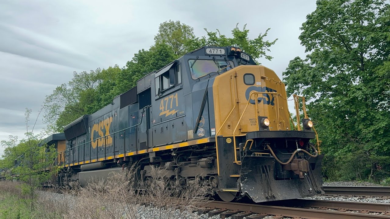 CSX 4771 SD70AC leads CSX M403 through Manville NJ 5/4/2024 - YouTube