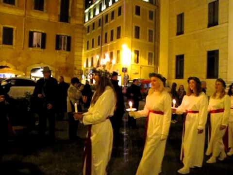 Santa Lucia procession, Roma (Dec 2010) - YouTube