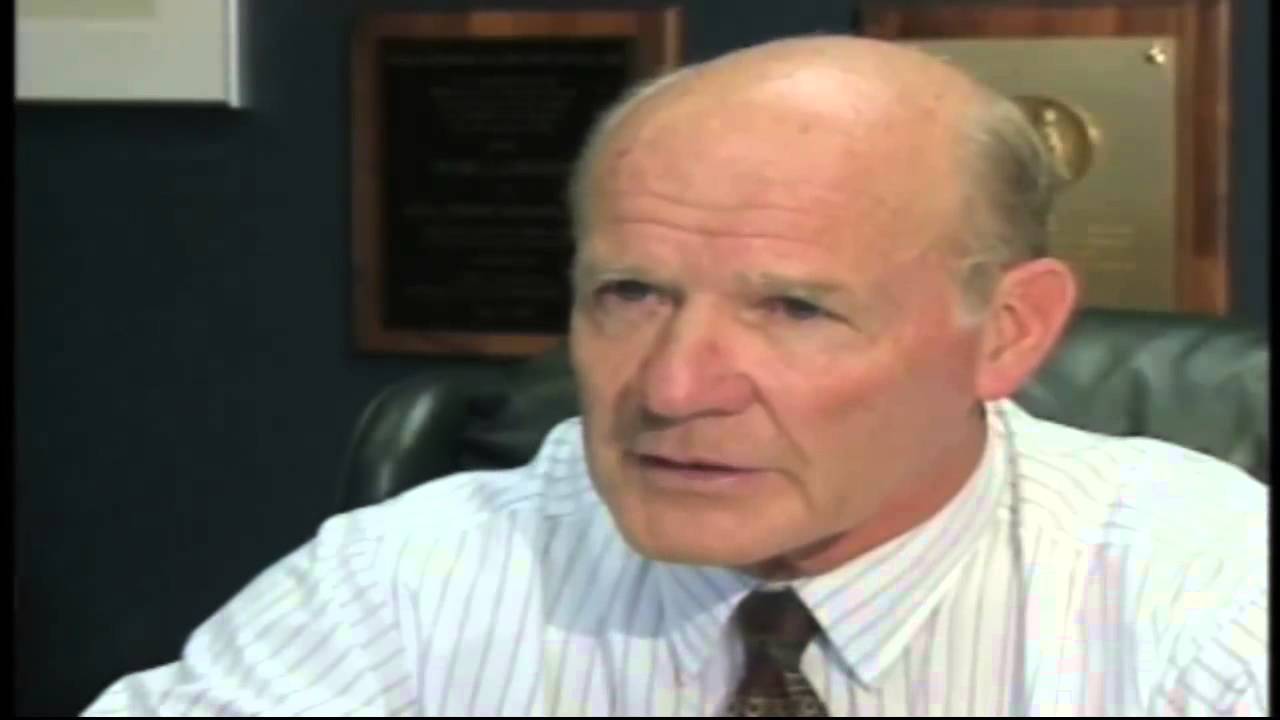 TOM LANDRY CREATING BIG PLAYS DEFINES WHAT IS A BIG PLAY - YouTube