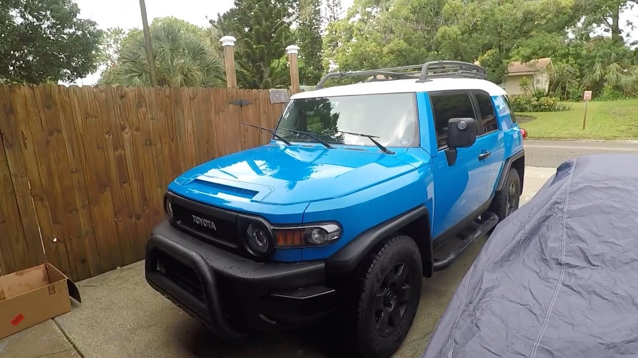 FJ Cruiser *Making the FJ great again* Painting/refreshing trim - YouTube