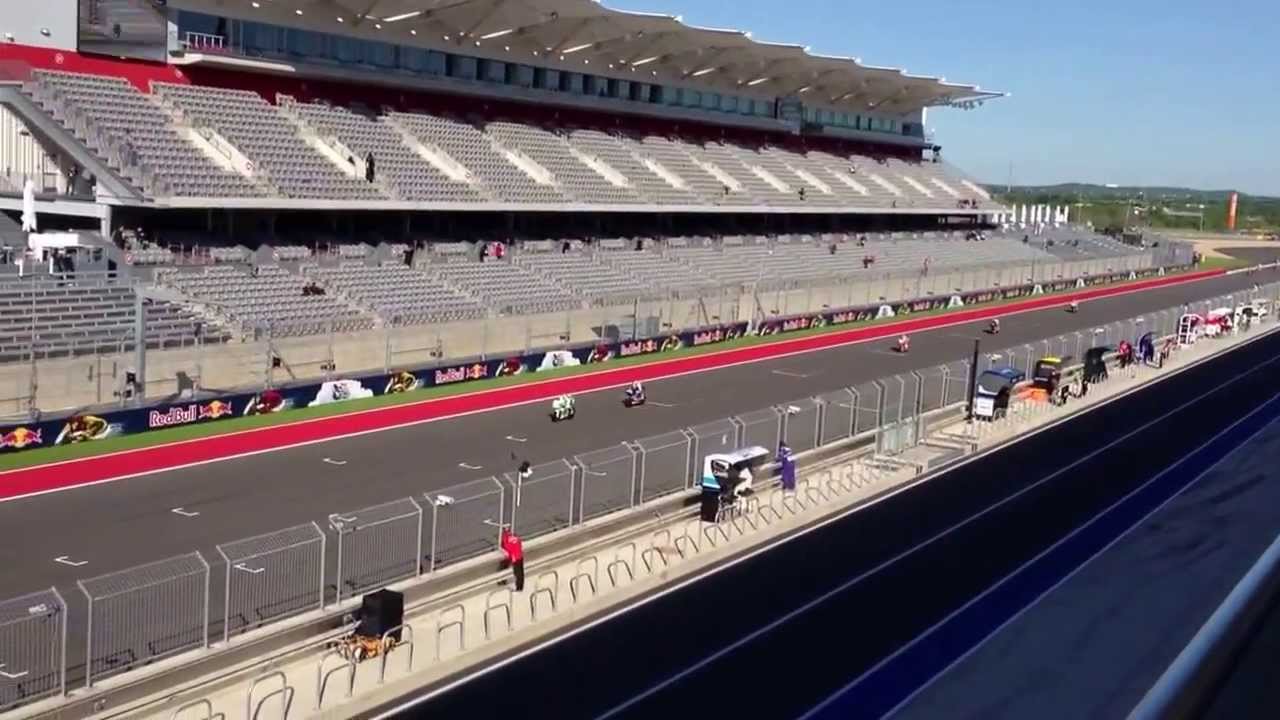 COTA front straight - YouTube