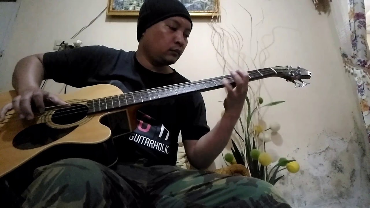 Greg bennett AB2 SAMICK - YouTube