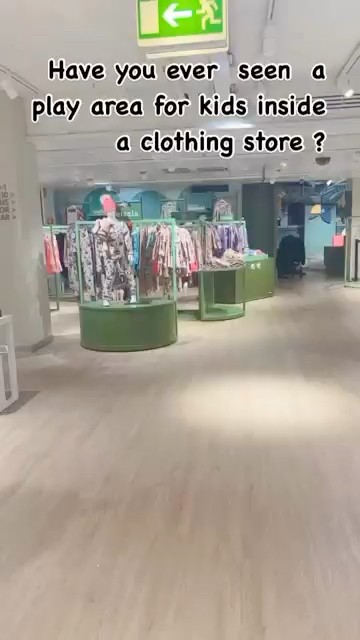 Play area for kids inside the kid’s clothing store 🛍️ - YouTube