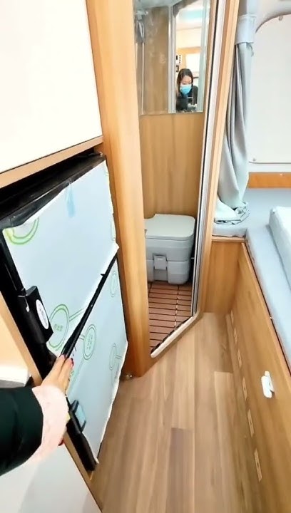 依维柯3 0T+8AT自动挡，公告样车，急待出手，敞开来聊！#房车 #房车旅行 #房车生活 #房车牛 #依维柯房车 - YouTube