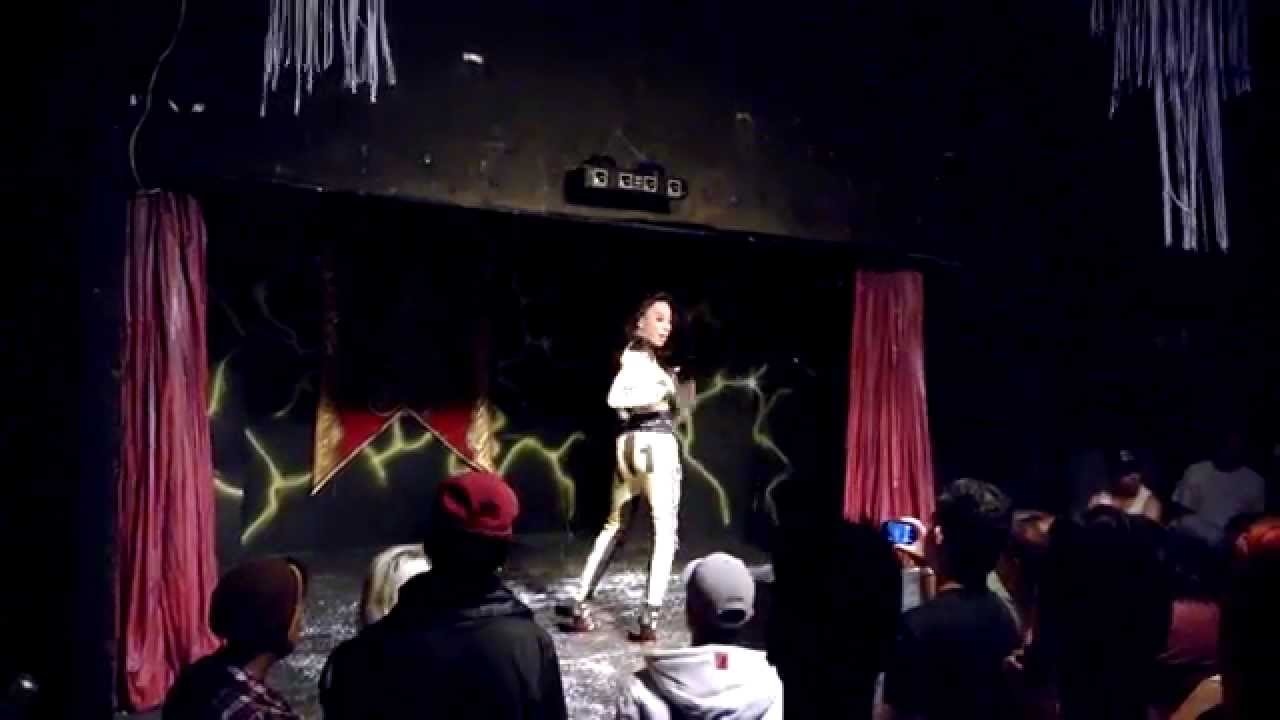 Agatha Cox - Versace Mix 19-04 - Motoqueira - YouTube
