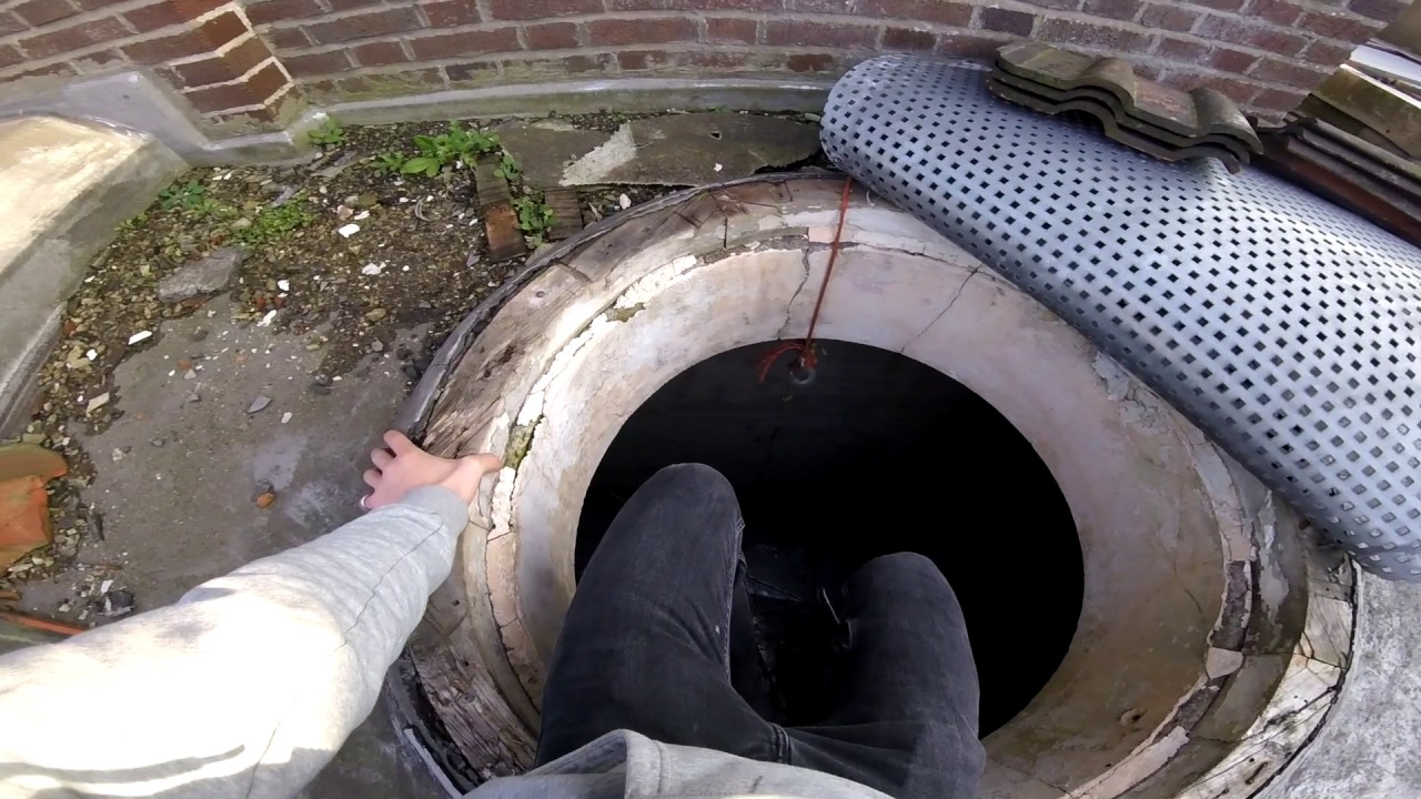 Exploring Speedwell Abandoned Swimming Pool - YouTube