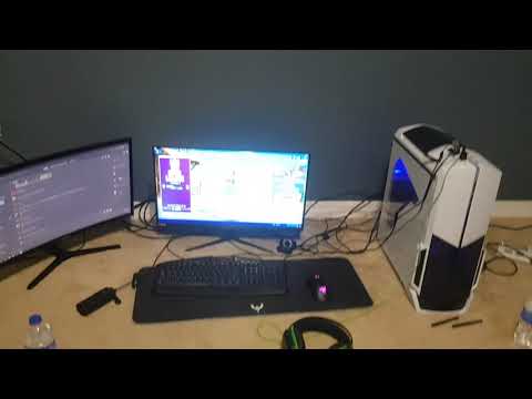 FLOOR Gaming Setup Tour - YouTube