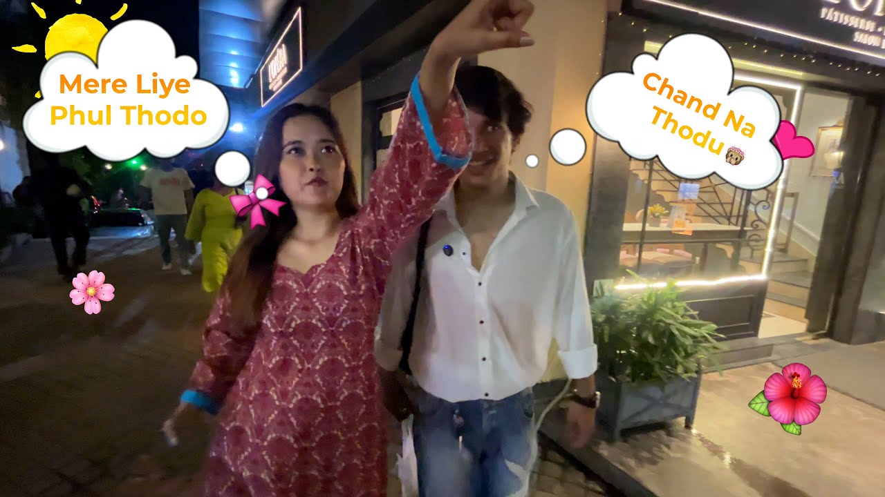 Manisha Ko Phul Dediya 😛🙉 #amaan #manisha - YouTube