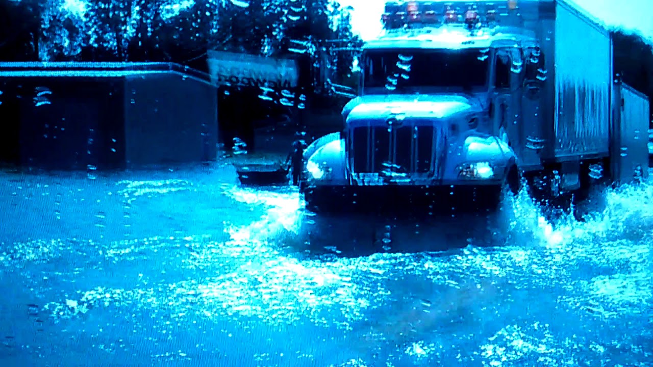 Driving through hurricane Harvey - YouTube