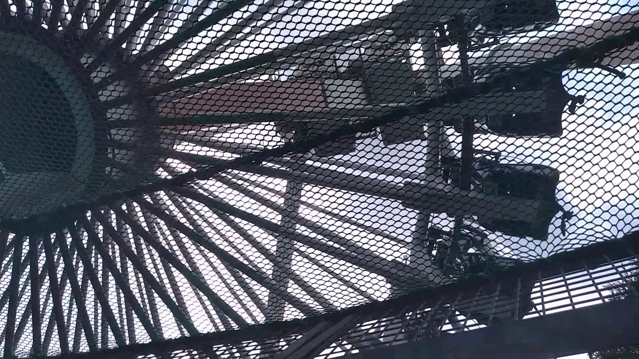 LOTTE WORLD 2019 (gyro swing) - YouTube