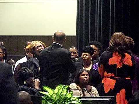 Bettye Nelson-Ransom singing "I Know the Lord Will Make a Way" - YouTube