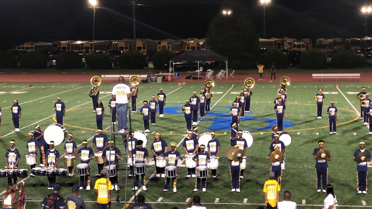 SWD BAND HALFTIME SHOW - YouTube