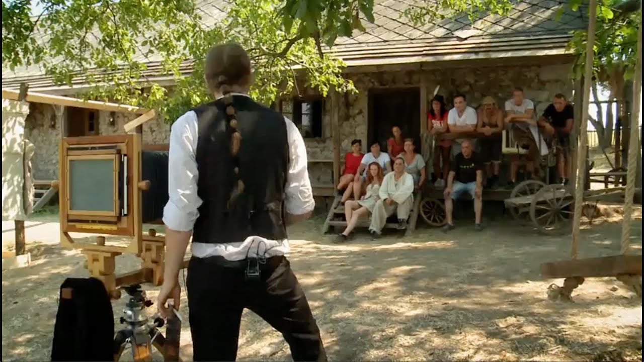 Historický mokrý kolódiový proces na Farme - TV Maríza 3. 9. 2015 - YouTube