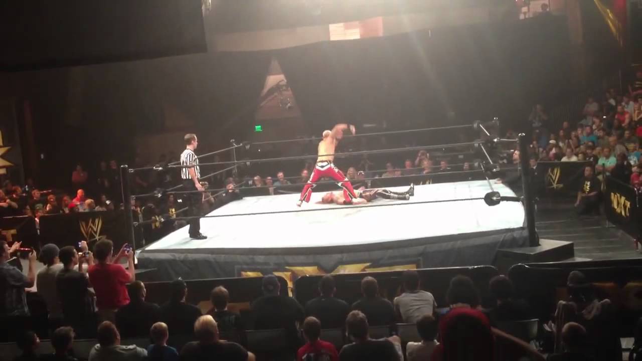 NXT @ Full Sail - Scotty 2 Hotty doing the worm - YouTube