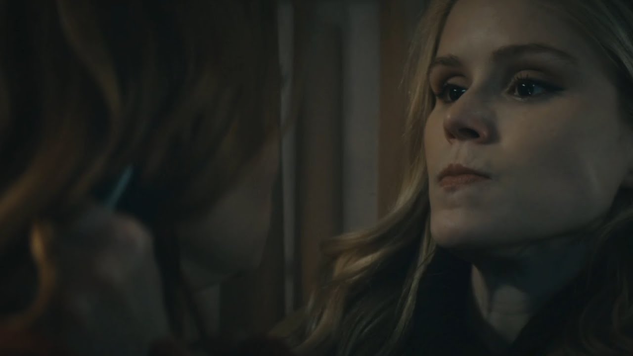 Starlight Apologizes to Firecracker and Then Stabs Her The Boys S4 ...