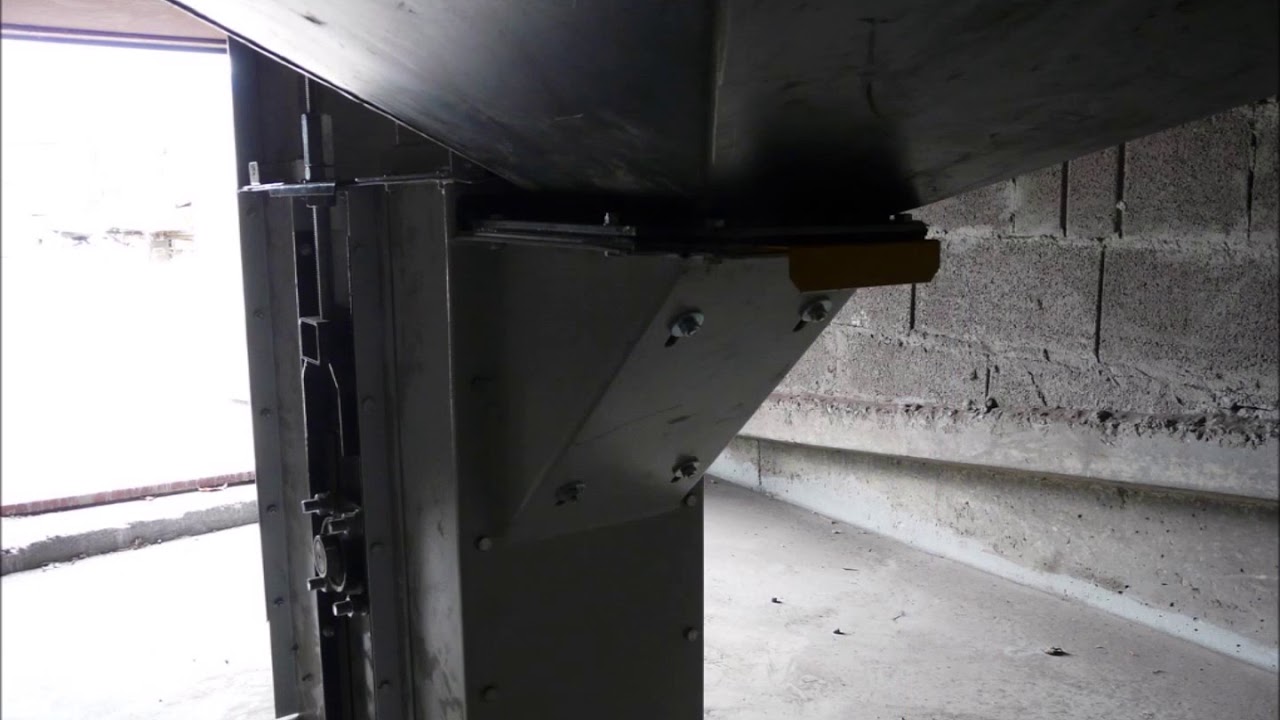 Bucket elevator for blast room - YouTube