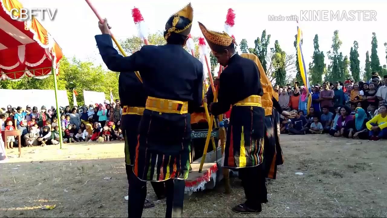 Aksi HEBAT.. ACARA ADAT "MAPPADENDANG" suku Bugis - YouTube