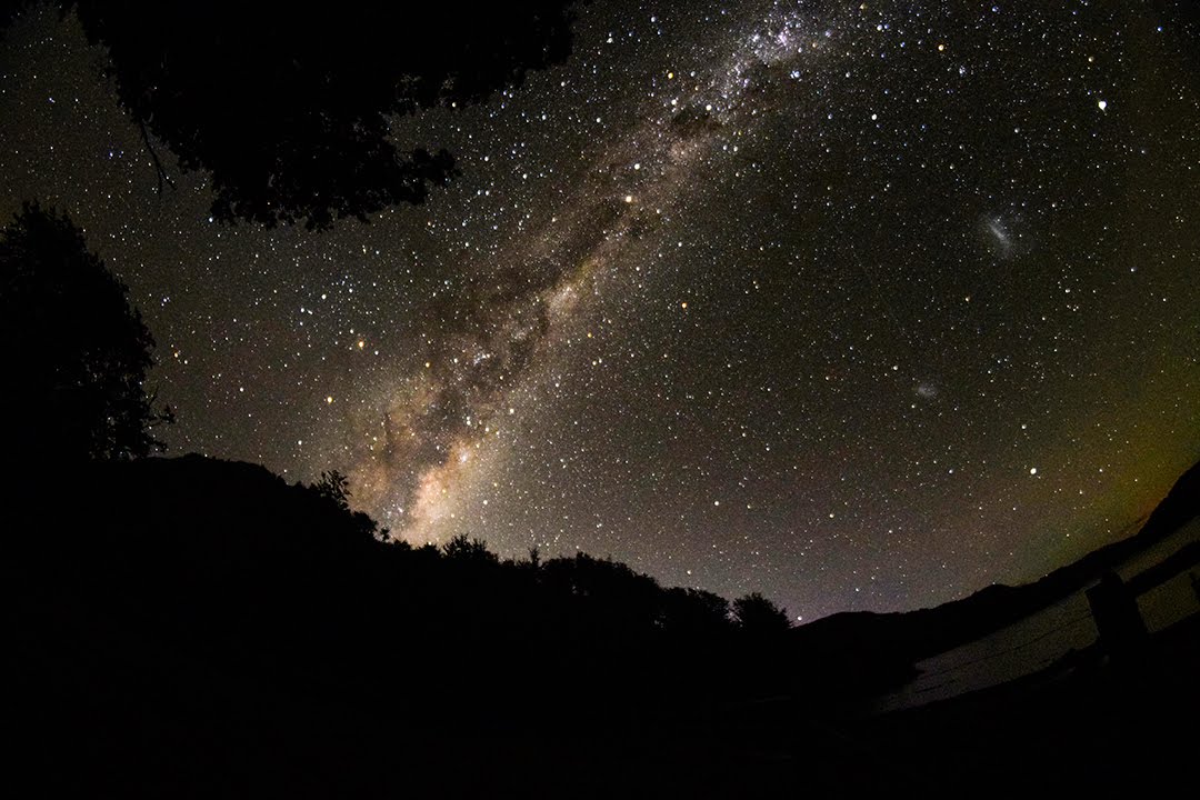 Time-Lapse estrellas sur de Chile - YouTube