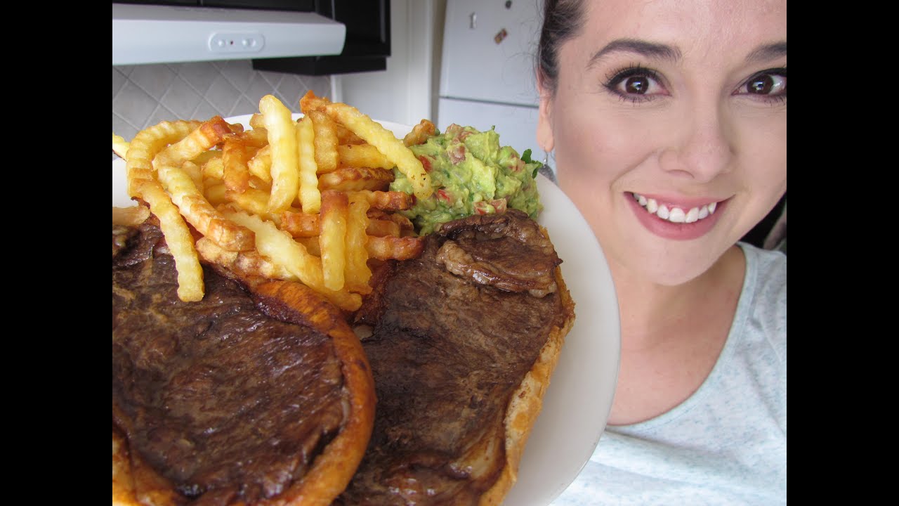 Pepitos: molletes doraditos con filete de res, guacamole y papas ...