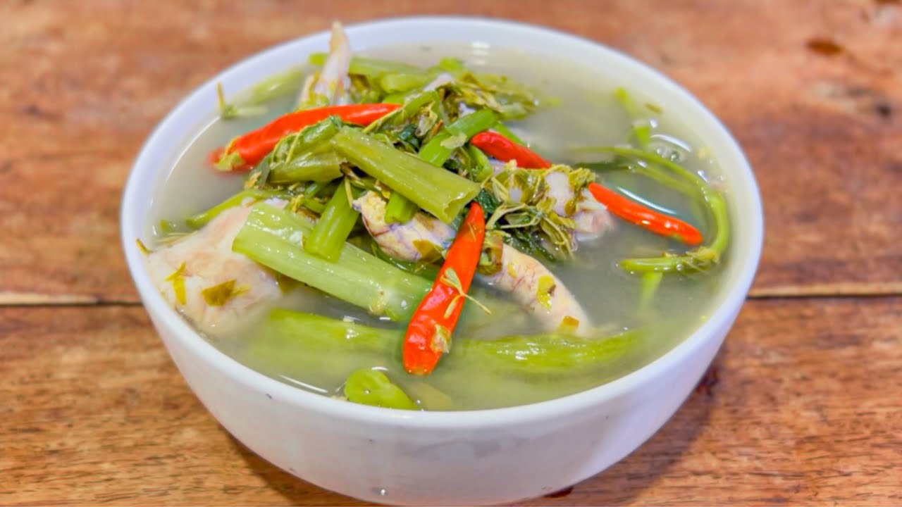 រូ បមន្តធ្វើសម្លម្ជូរស្រែក្បាលត្រីឆ្ដោឲ្យមានជាតិឆ្ងាញ់ | Best Cambodian Soup Recipes - YouTube