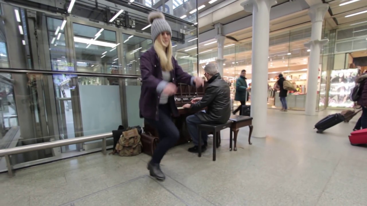 Random Girl Tap Dances impressively at the Station - YouTube