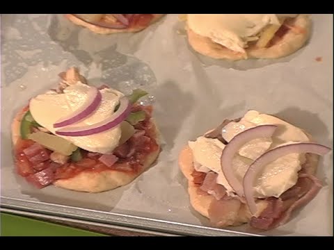 Tea Party: Mini Pizza - YouTube