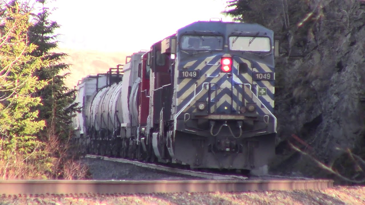 CPR Train Spotting HD: CEFX 1049 West, Train 401 At Mitford AB. 2018/10 ...