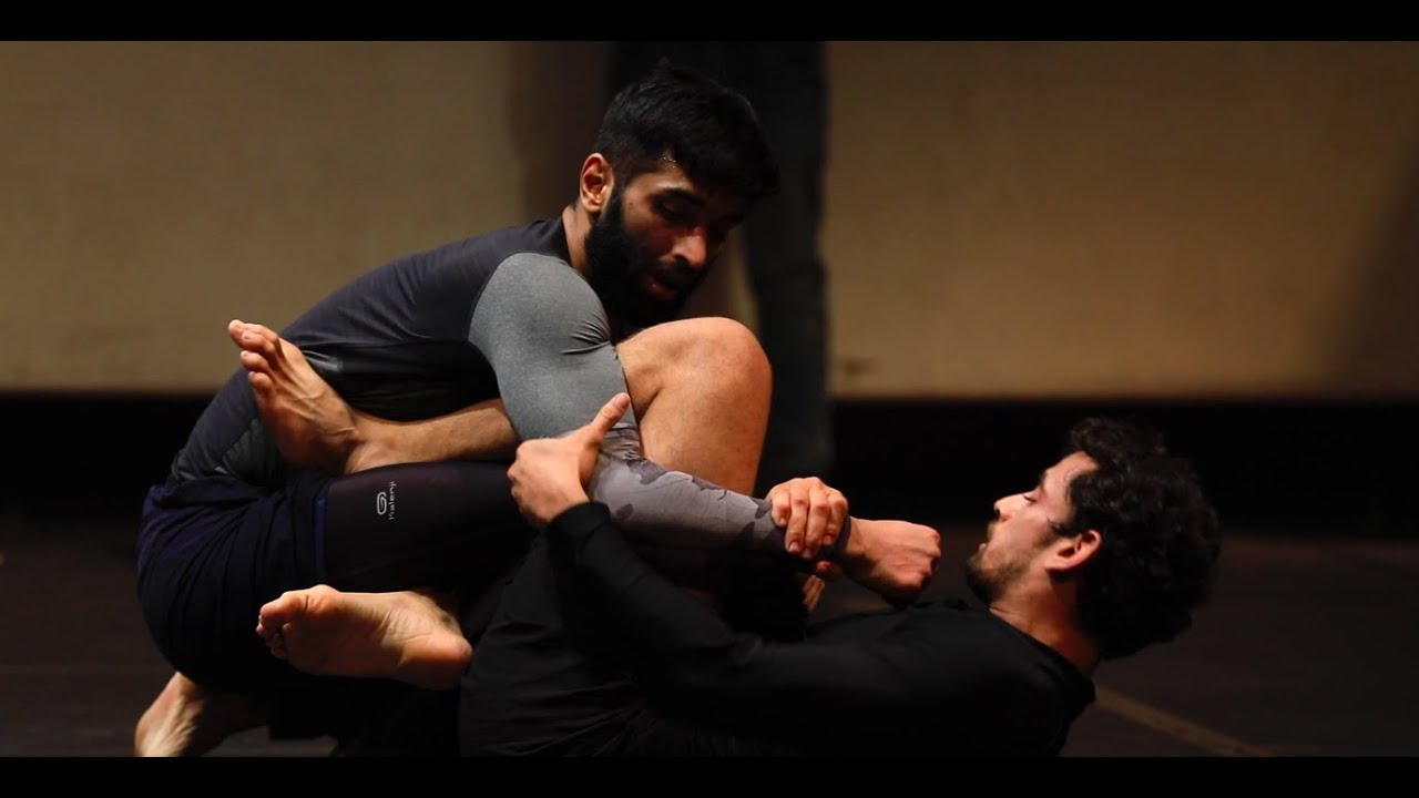 Leverage IX Semi Final 1: Rachit Tyagi vs Peeyush Pandey - YouTube