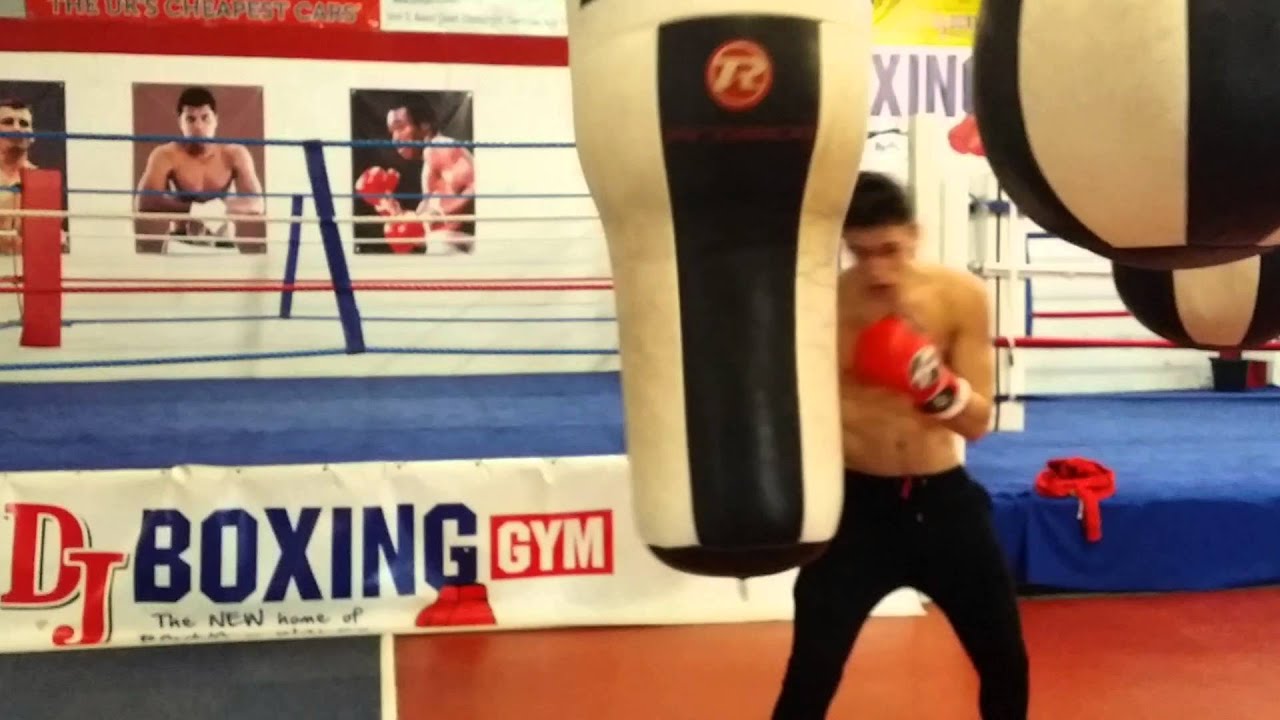 Sensational Sonny Lee working hard on the bag. - YouTube