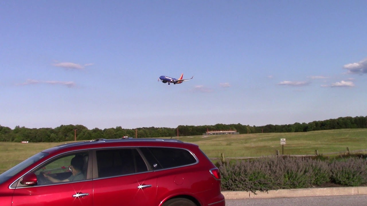 Evening of plane spotting at BWI Airport watching Southwest - YouTube