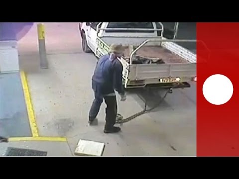 Epic fail: Amateur ATM robbery goes very wrong, Australia