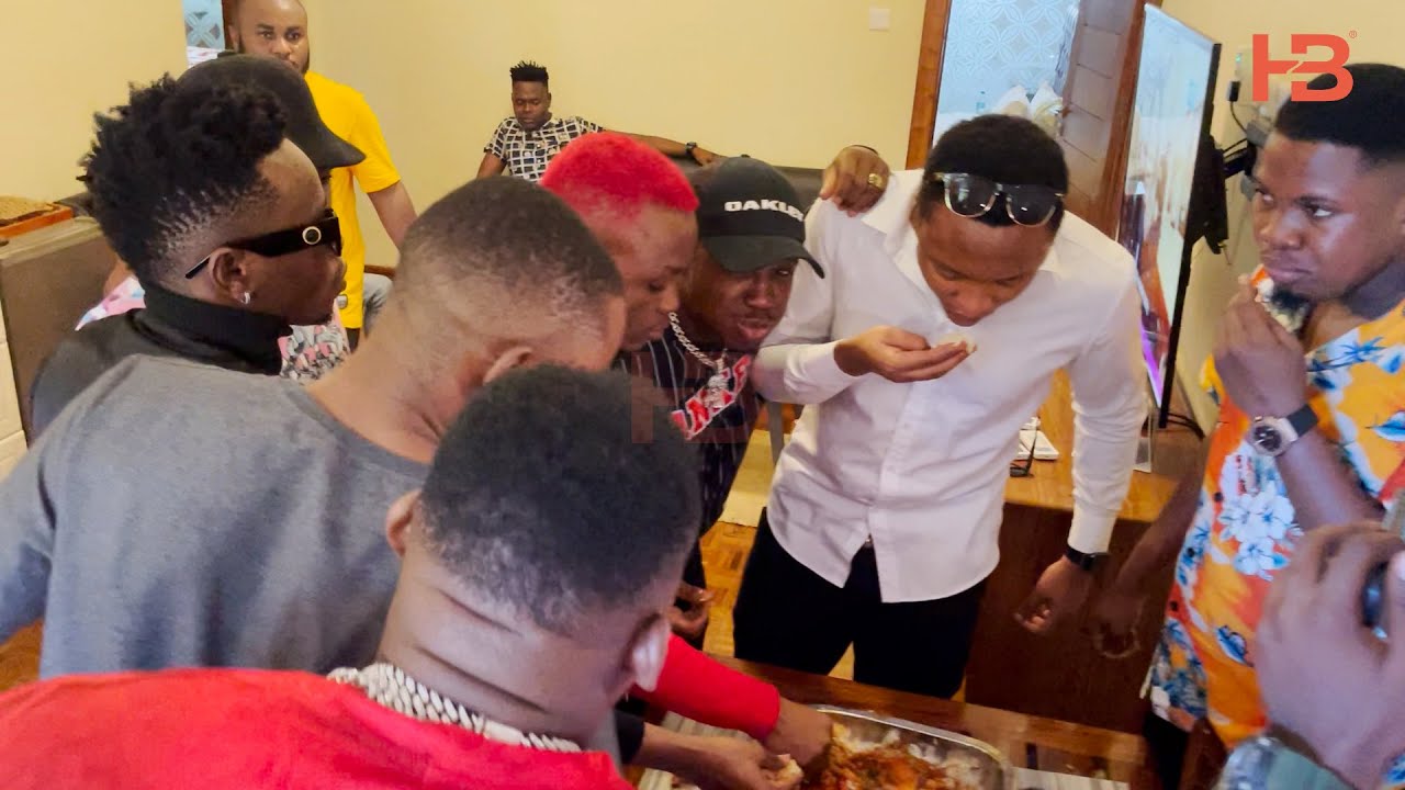 Tazama MARIOO na ABBA wakifinya wali maharage kwenye sinia ndani ya ...