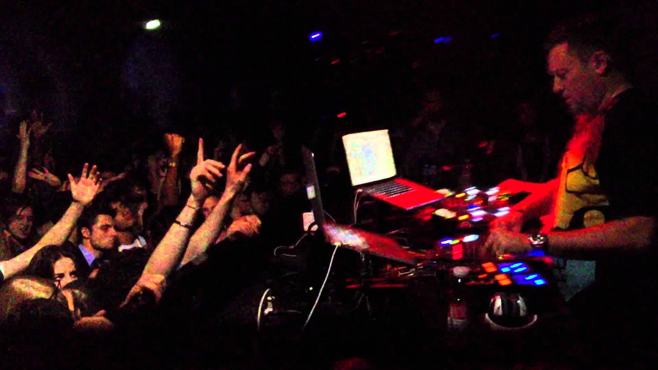 UMEK Outro / Showcase / Paris, France / 17.05.13 - YouTube