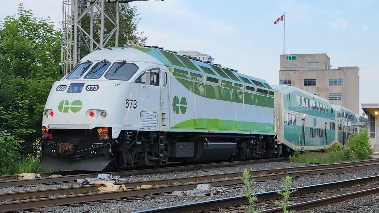 GO 1879 (Hamilton Express) - 359 With 673 Pulling Into Hamilton GO ...