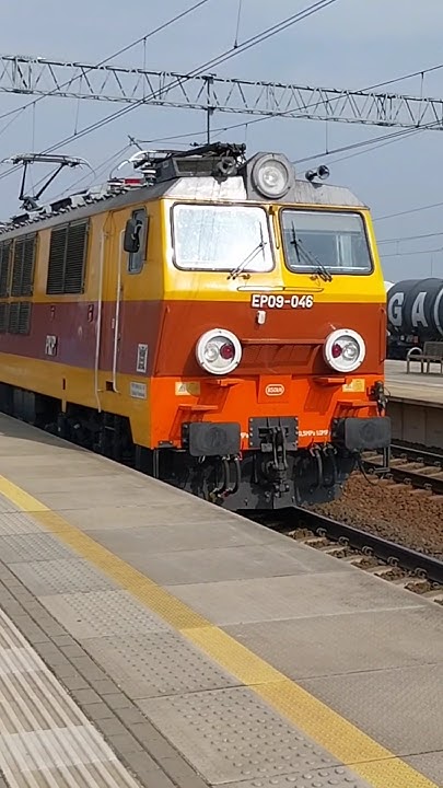 odjazd EP09-046 z TLK KOSSAK z Kościana #pkp #train #kolej #ep09 #tlk #pkpintercity #shorts ...