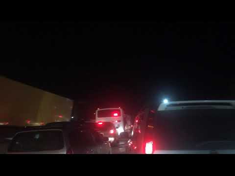 Binəqədi yolu gölə çevrilib