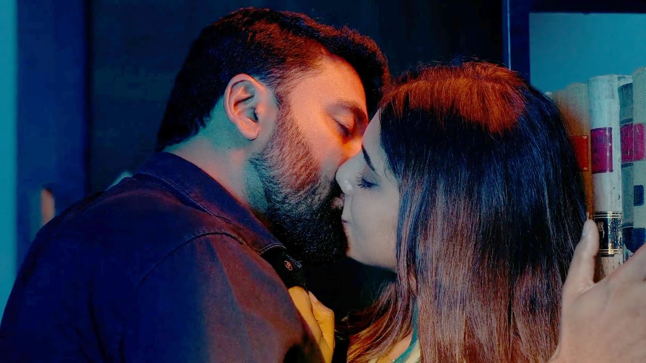 Ayesha & Krishna's Lip Lock Scene 💋In Uppu Puli Kaaram Web Series | Kiss | Episode 9 | Romance ...