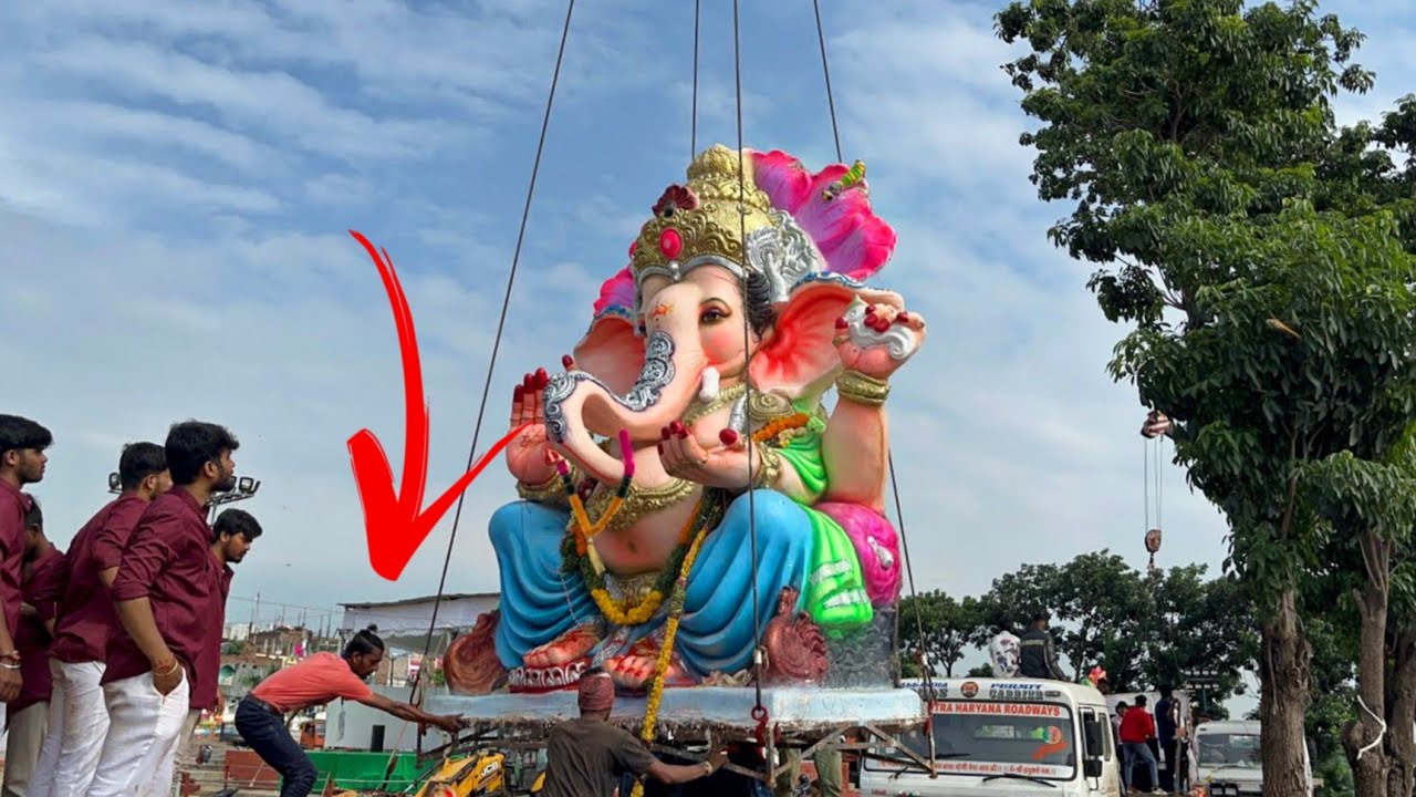 Ganesh immersion in Hyderabad | Ganesh Shobha Yatra | Ganesh Nimajjanam ...