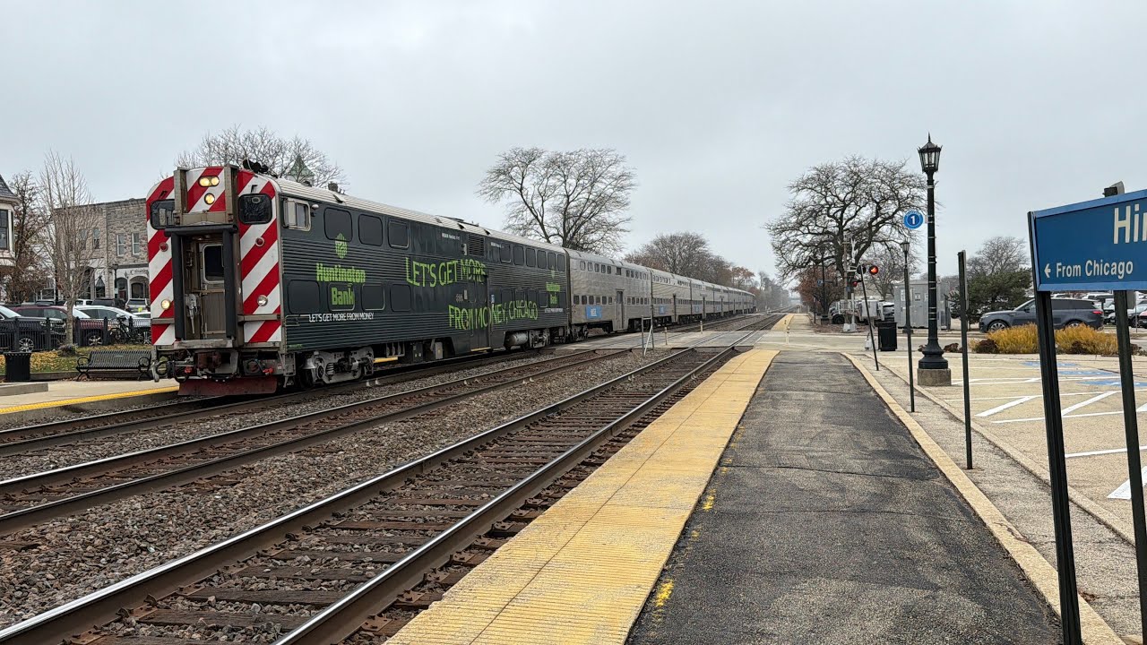 Metra Cab Car 8602 (Huntington Wrap) Leads Inbound Metra Train #1254 At ...