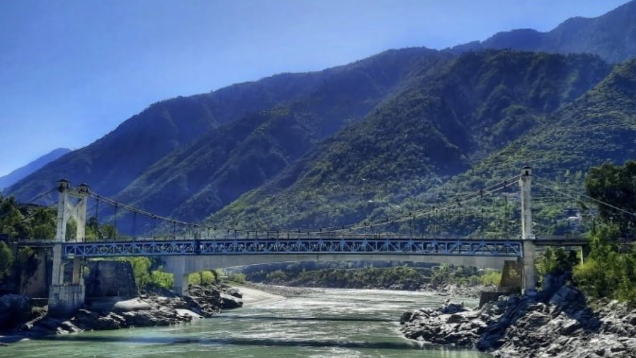 Crossing the amazing thakot bridge - YouTube